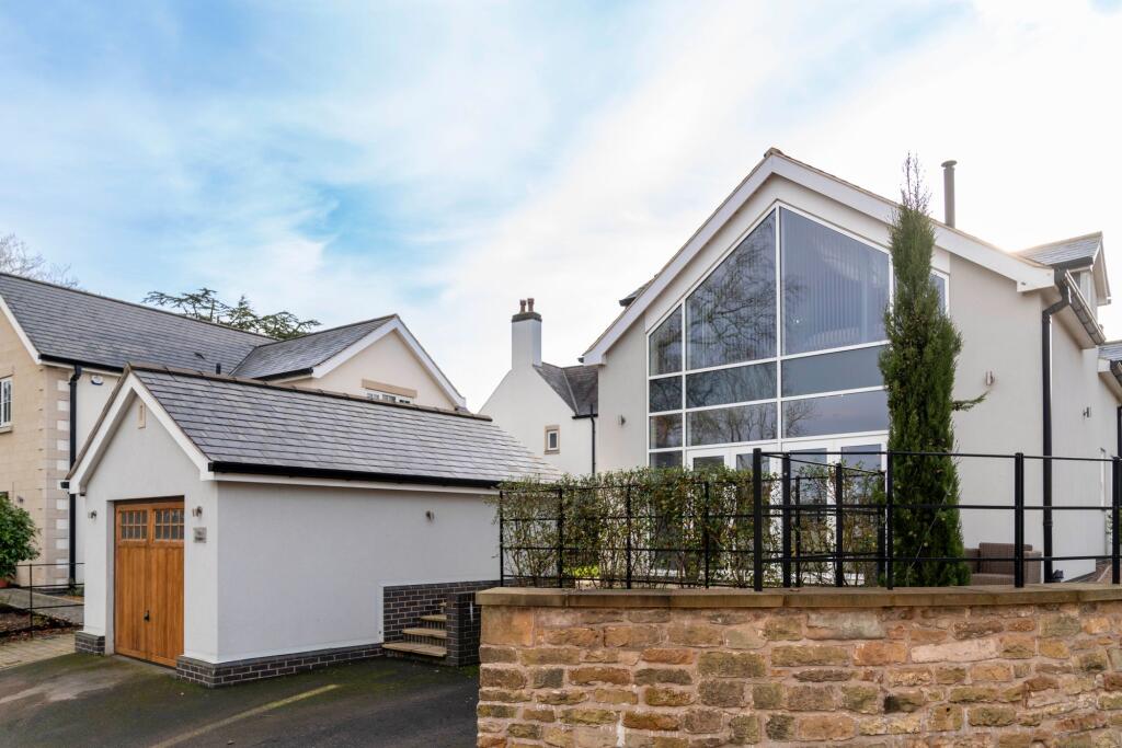 4 bedroom detached house for sale in Elegant Detached Family Home ...
