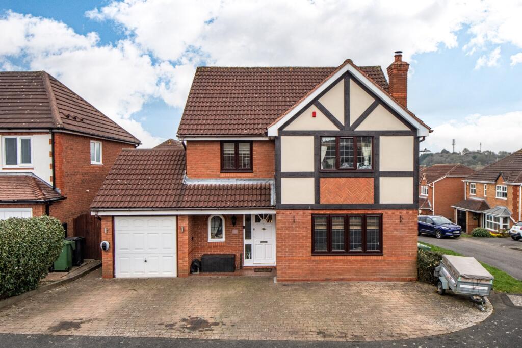 4 bedroom detached house for sale in Briar Close, Lickey End ...