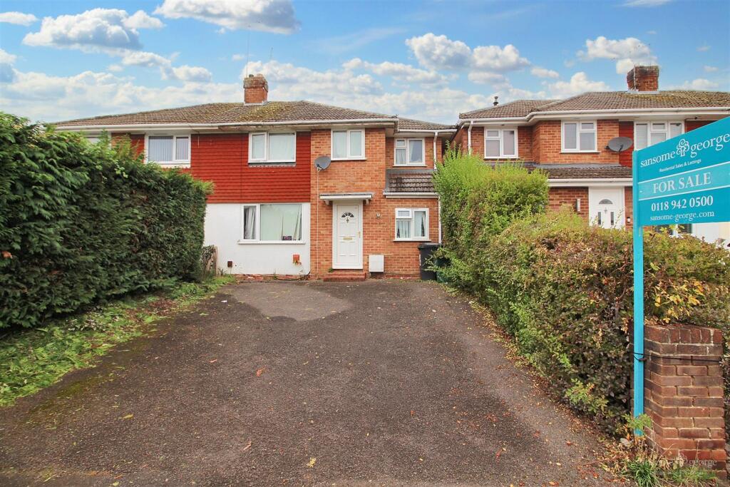3 bedroom semi-detached house for sale in Cotswold Way, Tilehurst ...