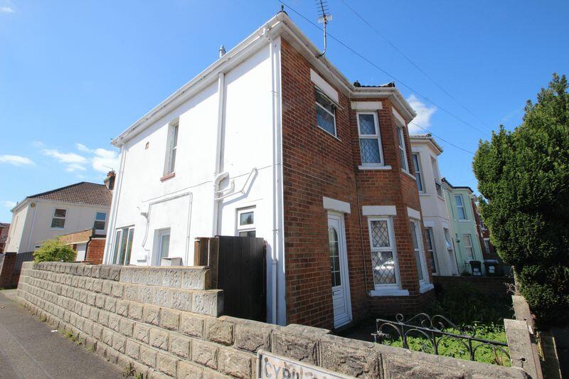 4 bedroom semi-detached house for rent in Shelbourne Road, Charminster, BH8
