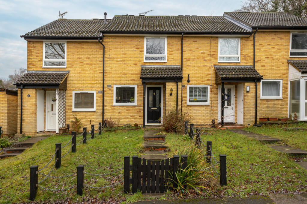 2 bedroom terraced house for sale in Bashford Way, Crawley, RH10