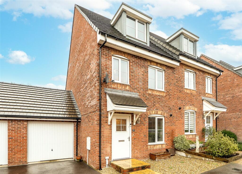 3 bedroom semi-detached house for sale in White Hart Way, Harwell ...