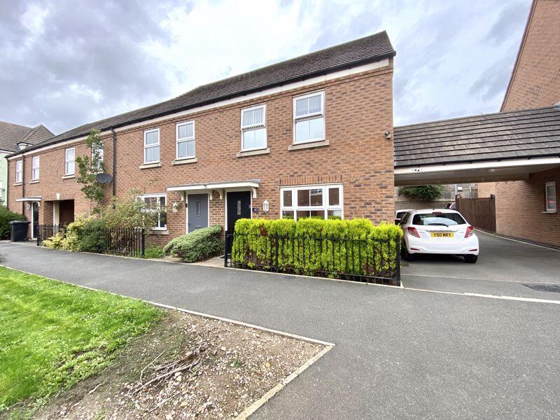 3 bedroom terraced house for sale in Queen Elizabeth Road, Nuneaton, CV10