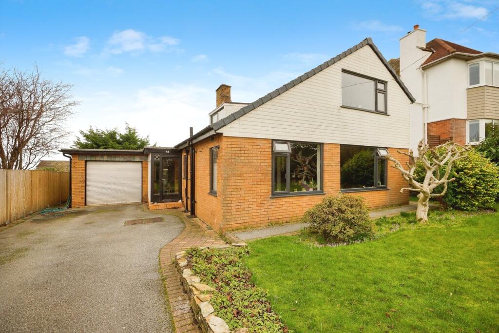 4 bedroom detached house for sale in Bryn Avenue, Old Colwyn, Colwyn ...