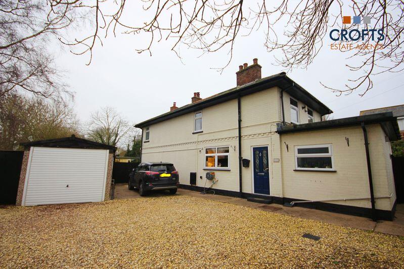 4 bedroom detached house for sale in Station Road, Stallingborough, DN41