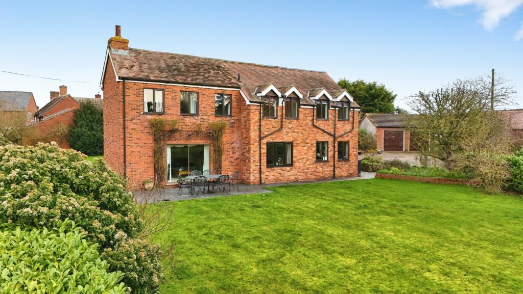 5 bedroom detached house for sale in The Laurels, Rodington, Shrewsbury ...