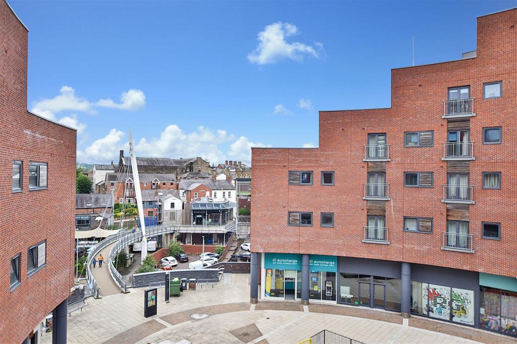 1 bedroom apartment for sale in Eagles Court, Wrexham, LL13