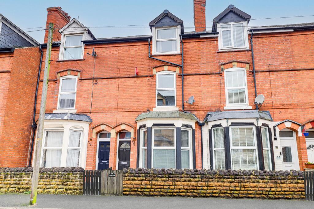 3 bedroom terraced house for sale in Woolmer Road, Nottingham, NG2
