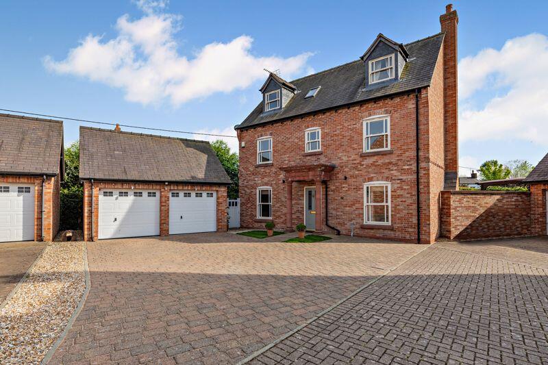5 bedroom detached house for sale in Castle Gate, Holt, LL13