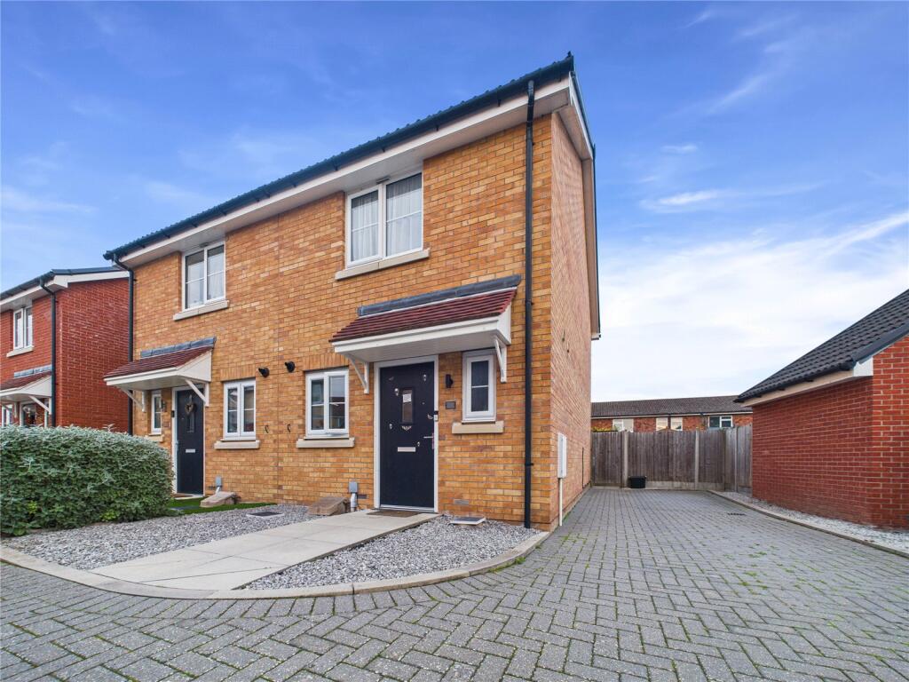 2 bedroom semi-detached house for sale in People Park Way, Sudbury ...