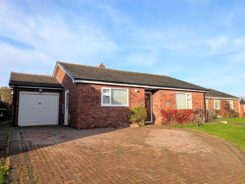 3 bedroom detached bungalow for sale in 8 Pine Crescent, Minsterley ...