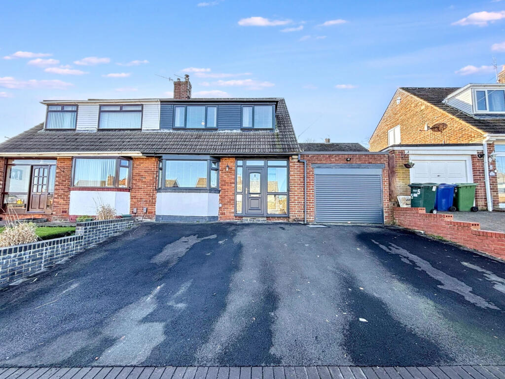 3 bedroom semi-detached house for sale in Cromwell Court, Blaydon-on ...