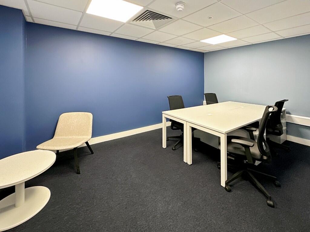 Serviced office to lease in London, 186 Brent Crescent, Park Royal ...