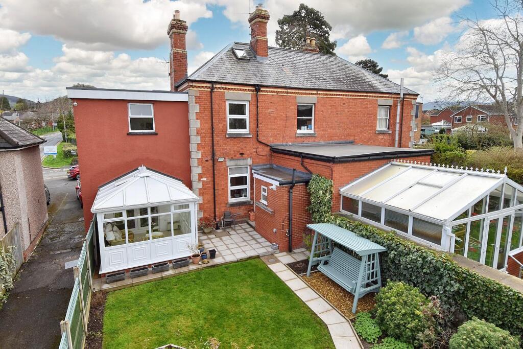 3 bedroom semi-detached house for sale in Llanrhydd Street, Ruthin, LL15