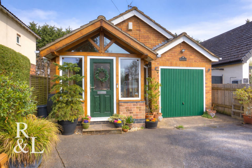 3 bedroom detached bungalow for sale in Swarkestone Road, Barrow-On ...