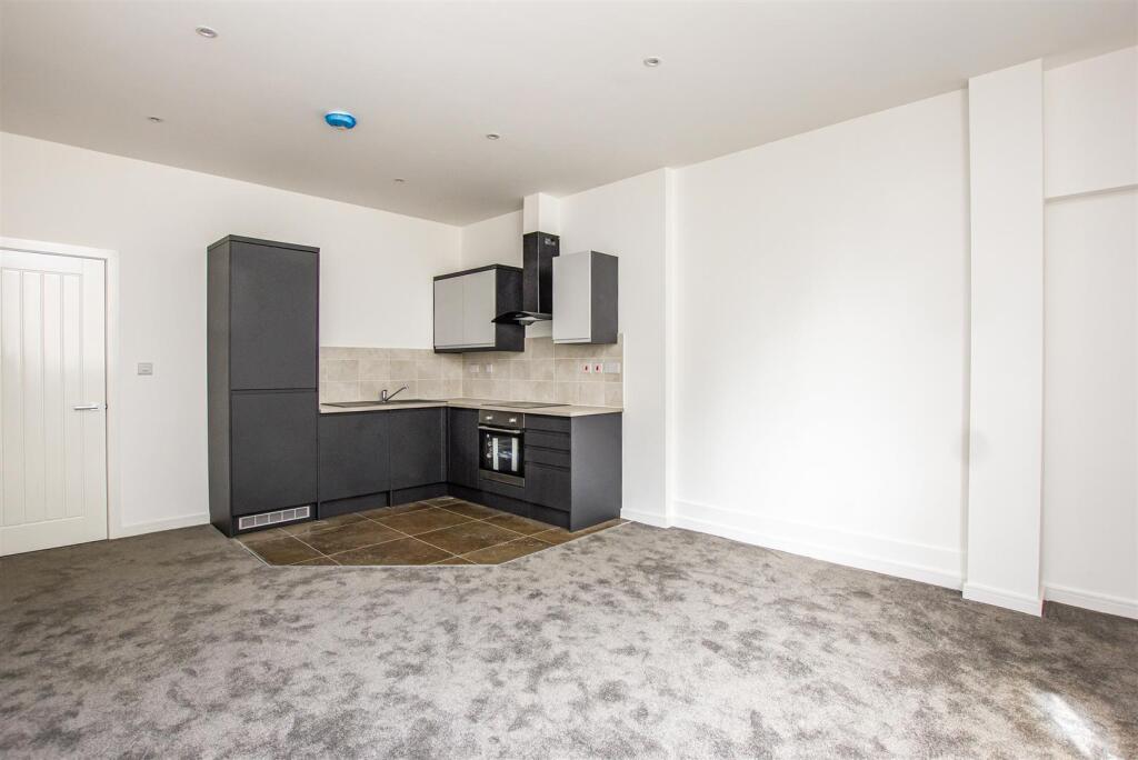 1 bedroom flat for sale in Montagu Street, Kettering, NN16