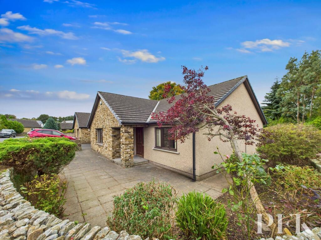 3 bedroom semi-detached bungalow for sale in Manor Court, Kirkby ...