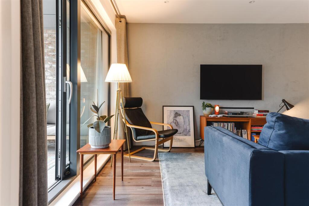 2 bedroom apartment for sale in Wallis Road, Hackney Wick, E9
