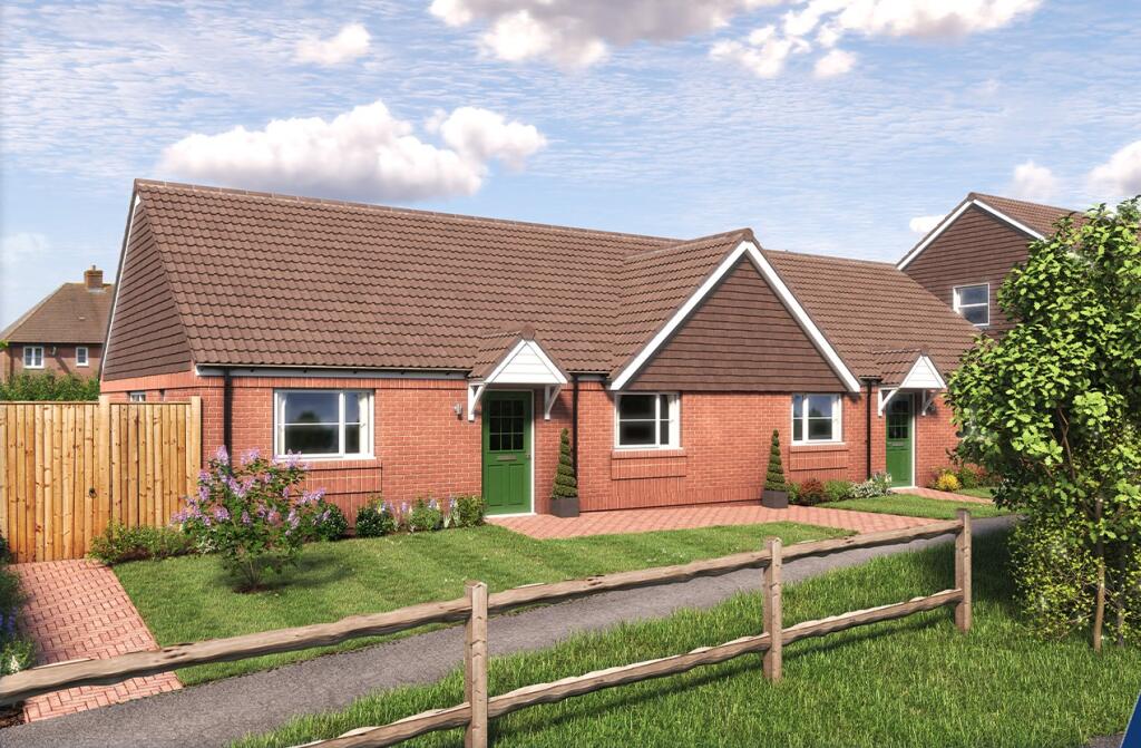 3 bedroom semi-detached bungalow for sale in Hole Lane, Bentley ...