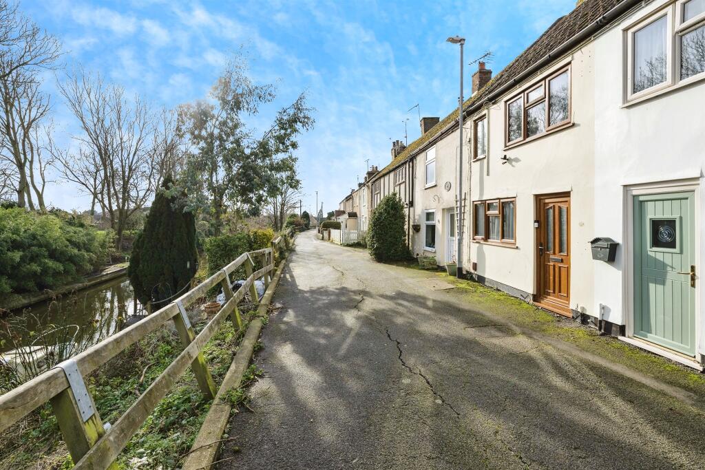 2 bedroom terraced house for sale in Nene Parade, March, PE15