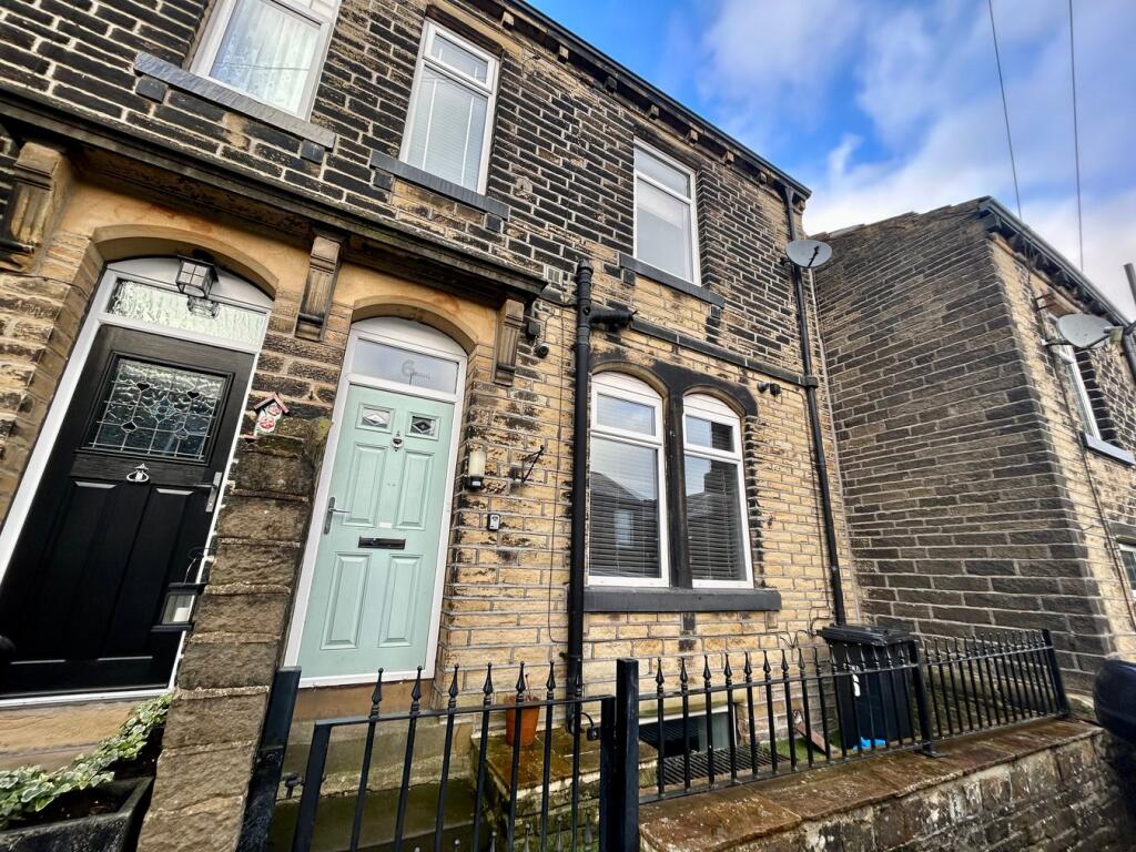 4 bedroom terraced house for sale in Church Street, Oxenhope, Keighley ...