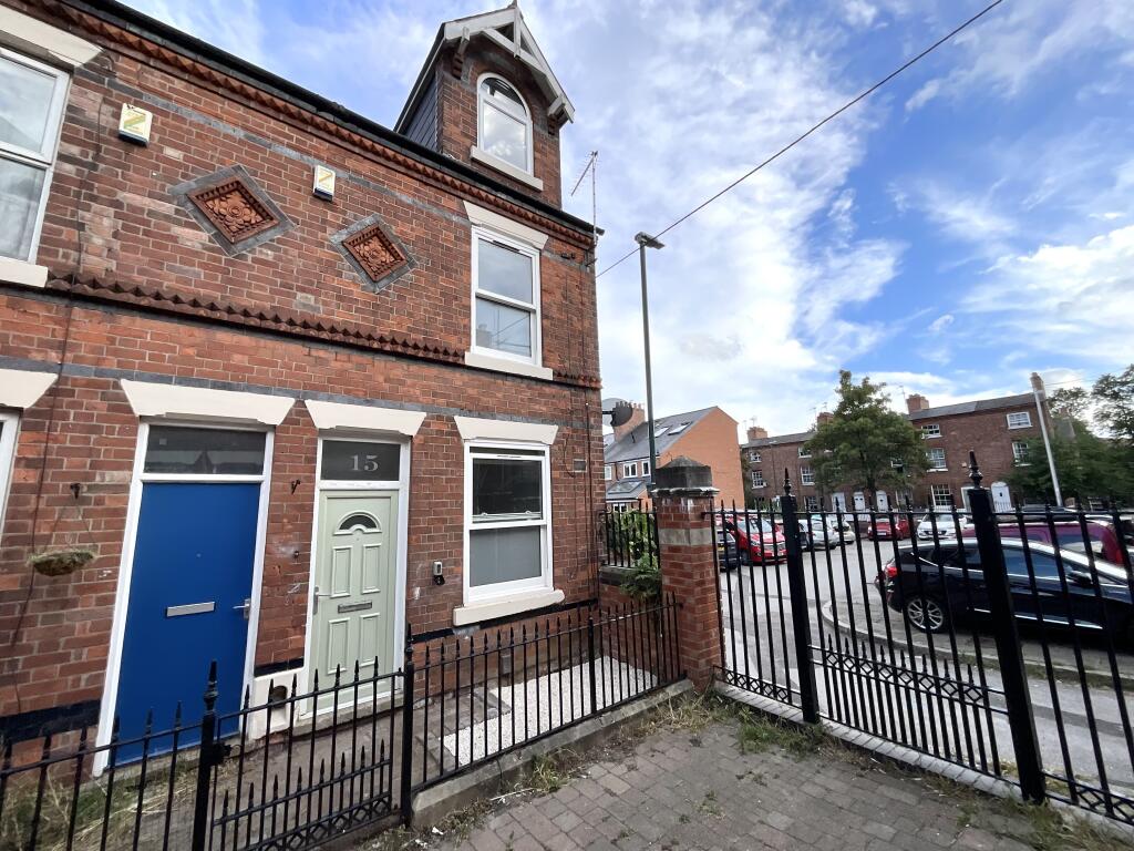 3 bedroom end of terrace house for sale in Harcourt Terrace, Nottingham ...