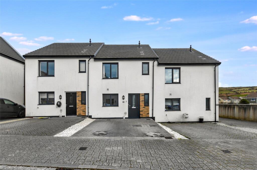 3 bedroom terraced house for sale in Walters Way, Camborne, Cornwall, TR14