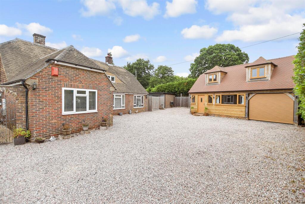 5 bedroom detached house for sale in Stone Quarry Road, Chelwood Gate ...