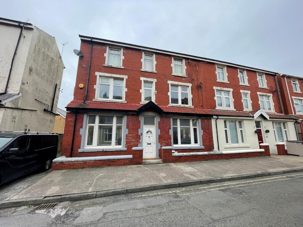 Studio apartment for sale in Flat 8 St. Bedes Avenue, Blackpool ...