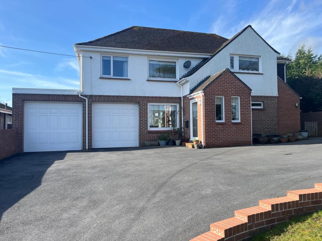 4 bedroom detached house for sale in Talley Road, Llandeilo ...