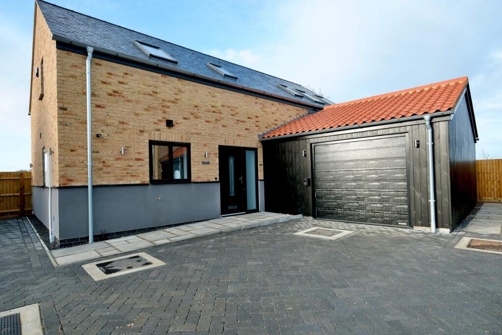 4 bedroom detached house for sale in Manor Farm, Wennington, Huntingdon ...