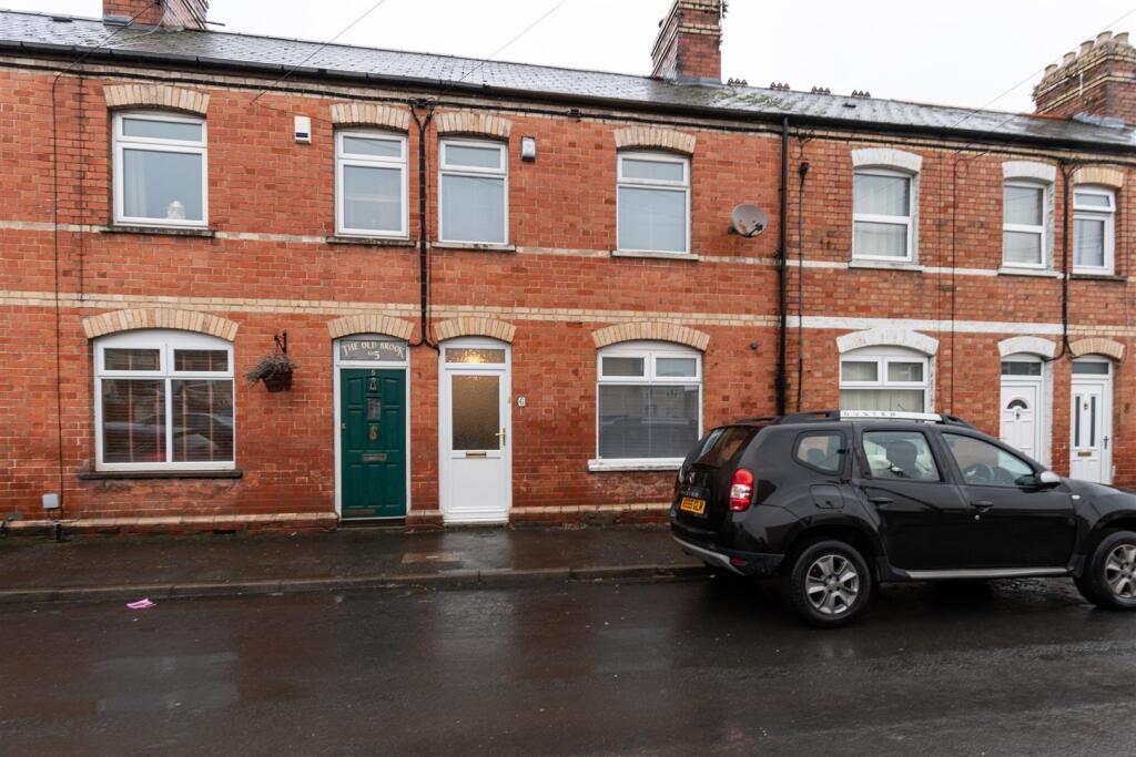 2 bedroom terraced house for sale in David Street, Barry, CF63