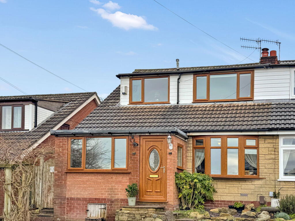 3 bedroom semi-detached house for sale in Ricroft Road, Compstall ...