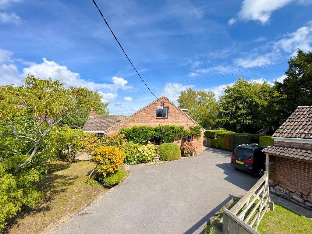 5 bedroom detached house for sale in Drove Lane, Market Lavington ...