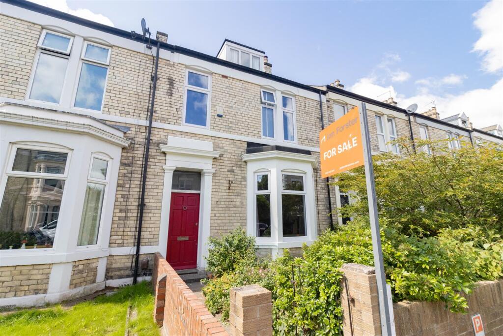 5 bedroom terraced house for sale in Alma Place, North Shields, NE29