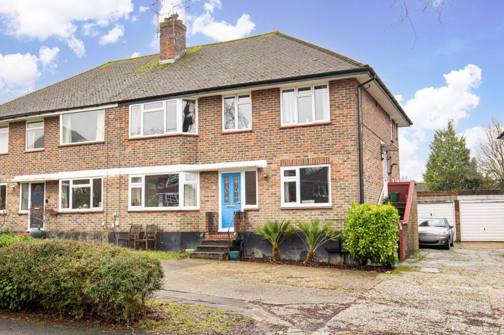 2 bedroom ground floor maisonette for sale in Halsford Park Road, East ...