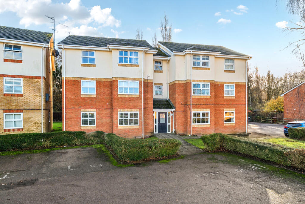 2 bedroom apartment for sale in Evensyde, Watford, Hertfordshire, WD18