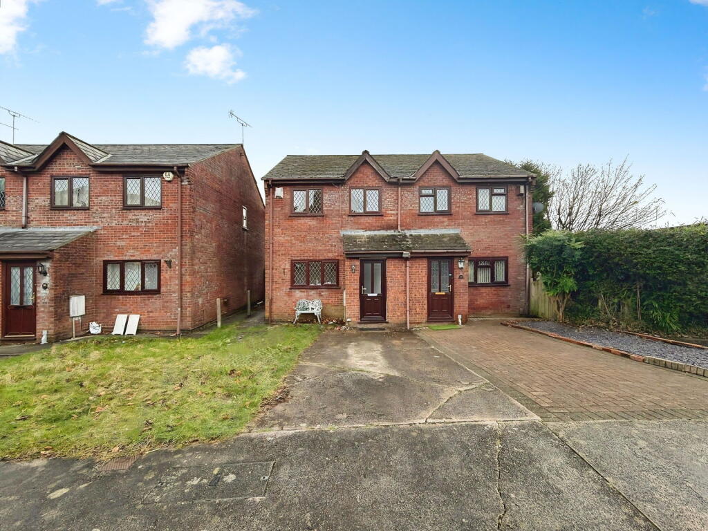3 bedroom semi-detached house for sale in Vivian Court, Sketty, Swansea ...